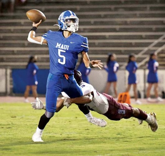 Sabers execute ‘pretty perfectly’ in 40-0 victory over rival Bears | News, Sports, Jobs - Maui News